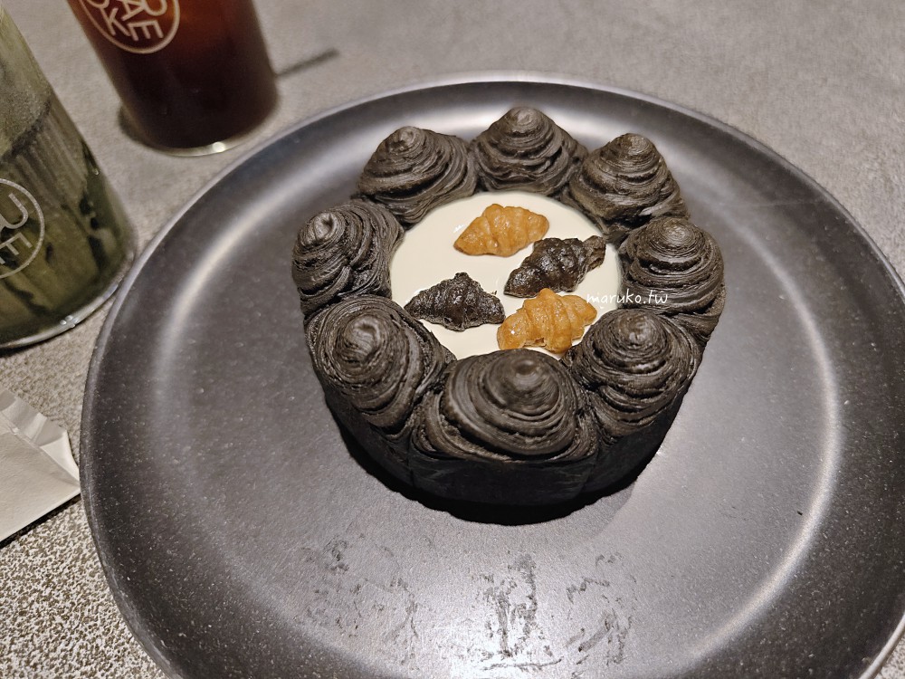【首爾美食】NUDAKE Cafe 瀑布可頌山、迷你可頌藝術甜點，狎鷗亭週邊甜點推薦 @Maruko(丸子)與美食有個約會